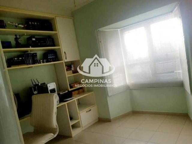 Sobrado à venda em Vinhedo, Marambaia, com 4 suítes, com 680 m²