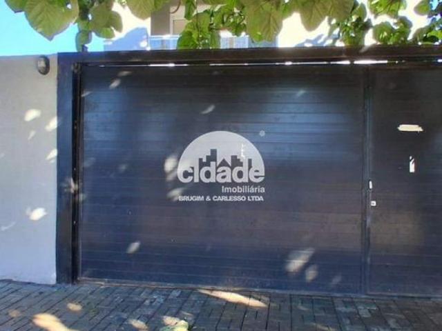SOBRADO À VENDA – EXCELENTE LOCALIZAÇÃO