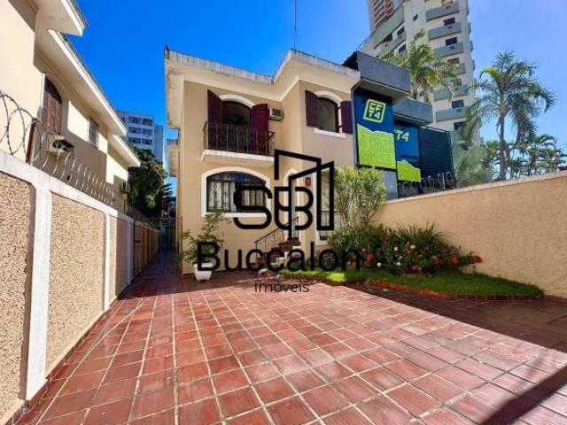 Sobrado à Venda — José Menino, Santos/SP | 280 m² • 3 Dormitórios • 1 Suíte • 4 Vagas • Piscina e Ch