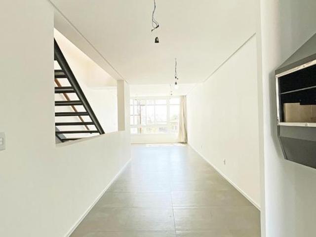 Linda casa em condomínio Jardim Sabará