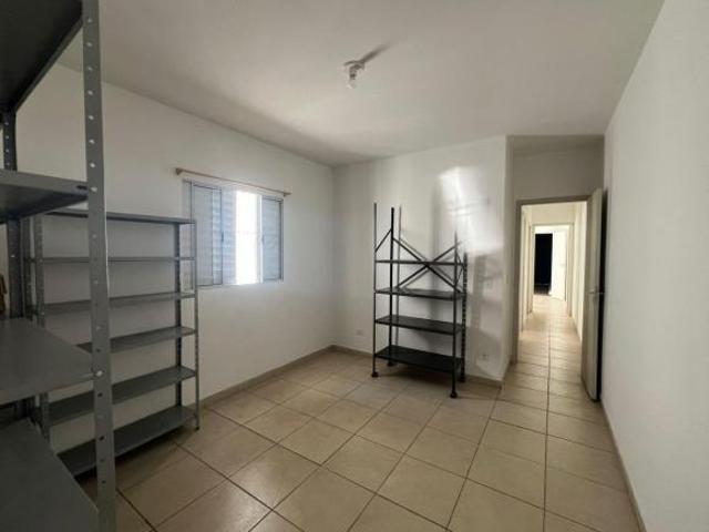 SOBRADO A VENDA JD ESTER, TANTO RESIDENCIAL OU COMERCIAL 2 VAGAS