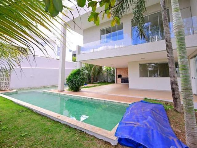 Sobrado a venda ou aluguel / alto padrão / Condomínio Alphaville Araguaia / lote de 620 m² / 404 m²