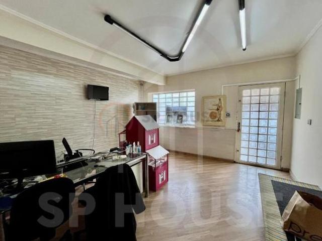 Sobrado à venda ou locação na Vila Nova Conceição, 2 quartos, 1 suíte, 5 salas e 5 vagas