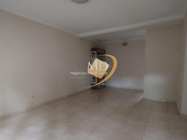 Sobrado à Venda ou locação Bairro Santa Maria