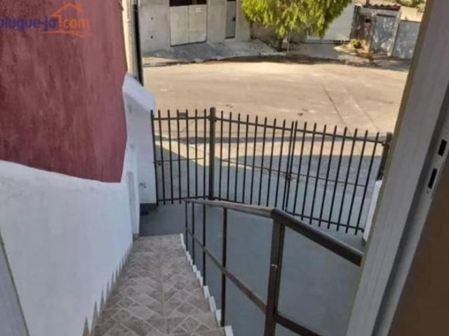Sobrado à venda ou para locação no Jardim Cruzeiro do Sul, em São José dos Campos/SP, com 160 m²