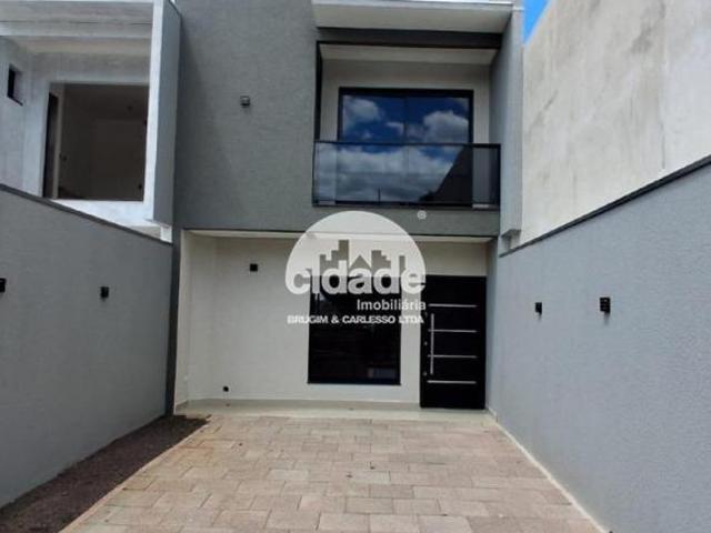 Sobrado à Venda – Moderno e Confortável Bairro Cataratas