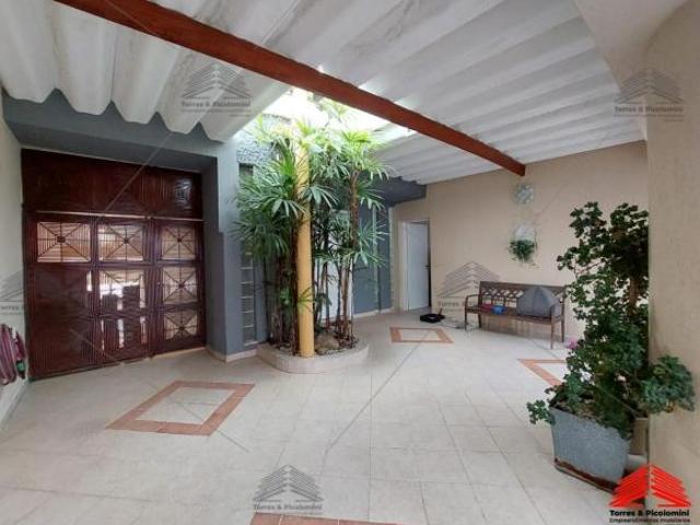 Sobrado à venda, Moóca, 286 m2, com piscina, churrasqueira, 3 dormitórios 1 suite, 3 vagas de gara