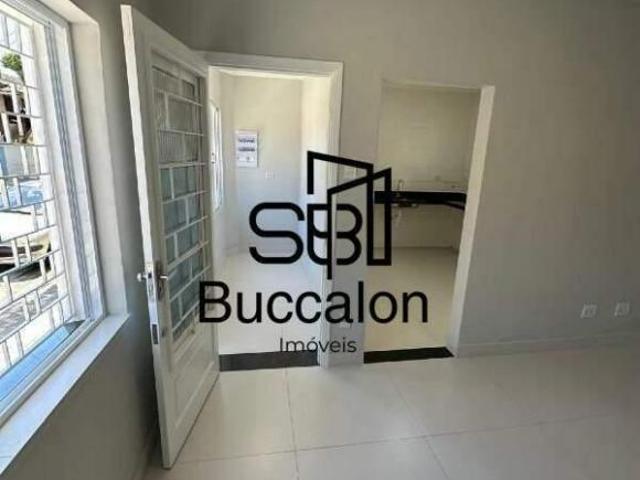 Sobrado à Venda — Macuco, Santos/SP | 97 m² • 2 Dormitórios • Quintal Privativo • Excelente Ventilaç