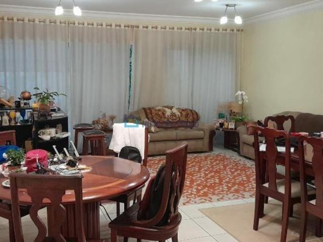 Sobrado à venda miolo do Jardim da Saúde, 4 dormitórios, sendo 3 suites, 250m² de construção