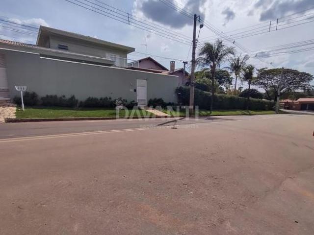 Sobrado à venda no condomínio Ana Helena em Jaguariúna!