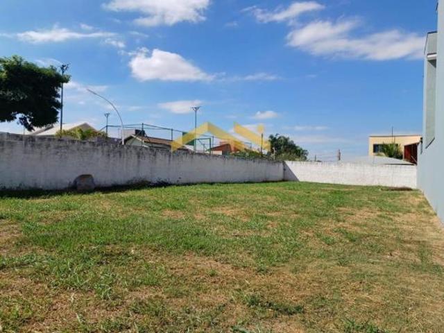 Sobrado a venda no condominio dona Lucila indaiatuba, localização privilegiada, casas em condominio