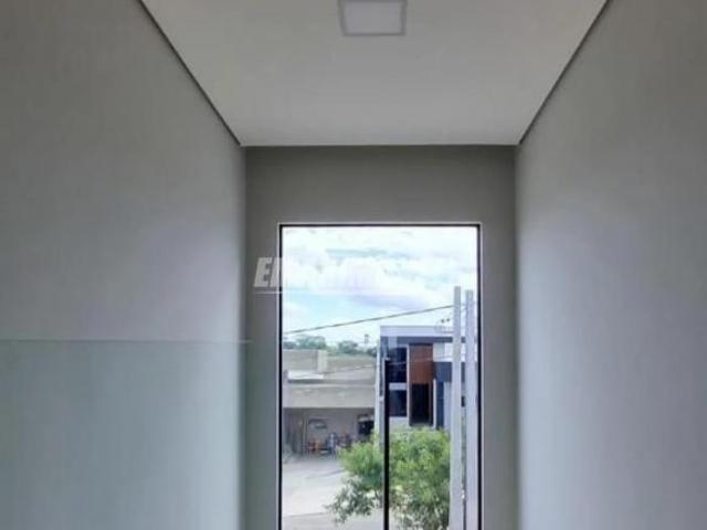 Sobrado á venda no Condomínio Helena Maria