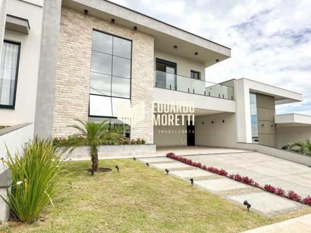 Sobrado à venda no condomínio Jardins di Roma, 3 Quartos, 300m²