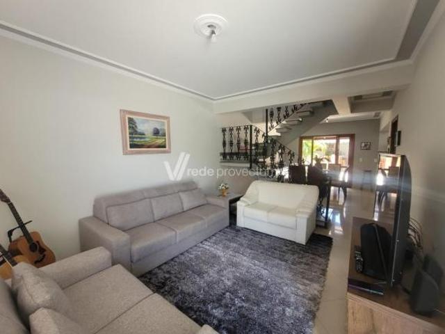 Sobrado à VENDA no Condomínio Mirante do Lenheiro em Valinhos/SP, com 200m²