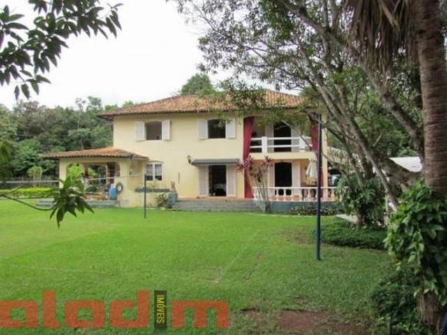 SOBRADO A VENDA NO CONDOMINIO PALMEIRAS