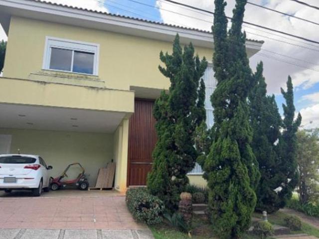 Sobrado à Venda no Condomínio Residencial Mont Blanc – Conforto e Praticidade