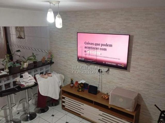Sobrado à venda no Conjunto Residencial Sítio Oratório | 2 dormitórios e 1 vaga