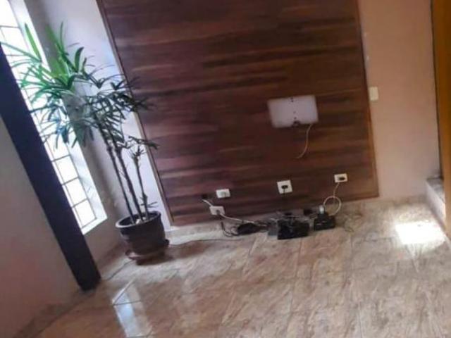 Sobrado à venda no Conjunto Residencial Vista Verde com 3 dormitórios