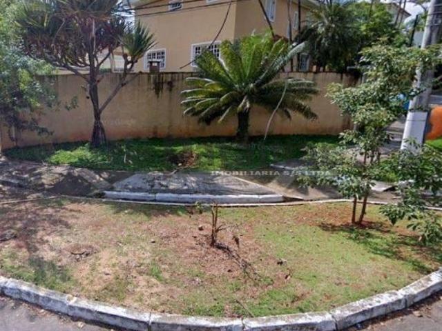 SOBRADO Á VENDA NO CAXINGUI