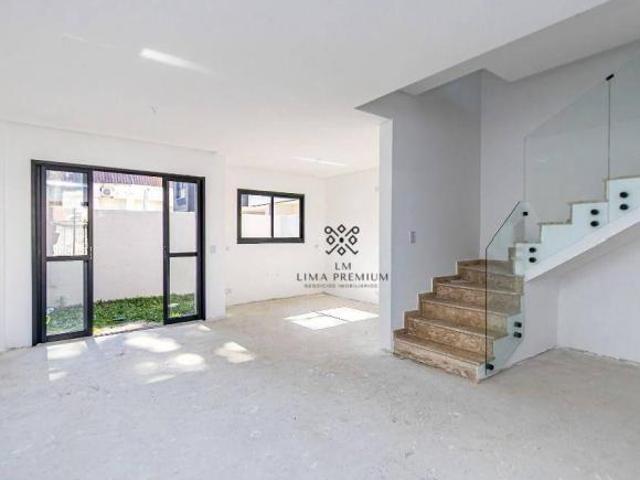 Sobrado à venda no Cajuru em Curitiba com 3 dormitórios e 136 m