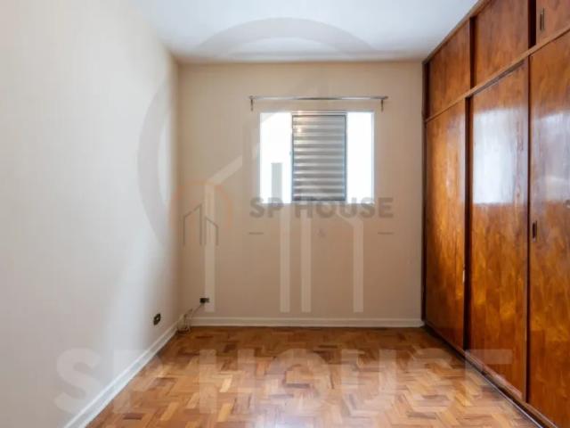 Sobrado à venda no Campo Belo, 3 quartos, 2 salas, 2 banheiros, 145m², 1 vaga de garagem