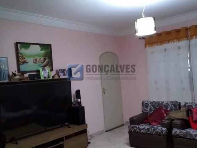 Sobrado à venda no Centro de Mauá SP – 2 quartos, 4 vagas