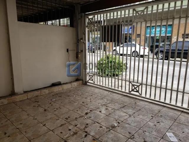 Sobrado à venda no Centro de Santo André – 2 dormitórios, 1 suíte, 1 vaga, 197 m²