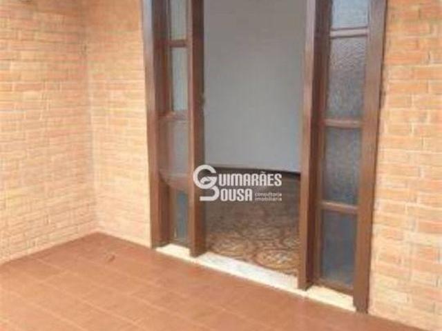 Sobrado à Venda no Centro de Vinhedo – SP