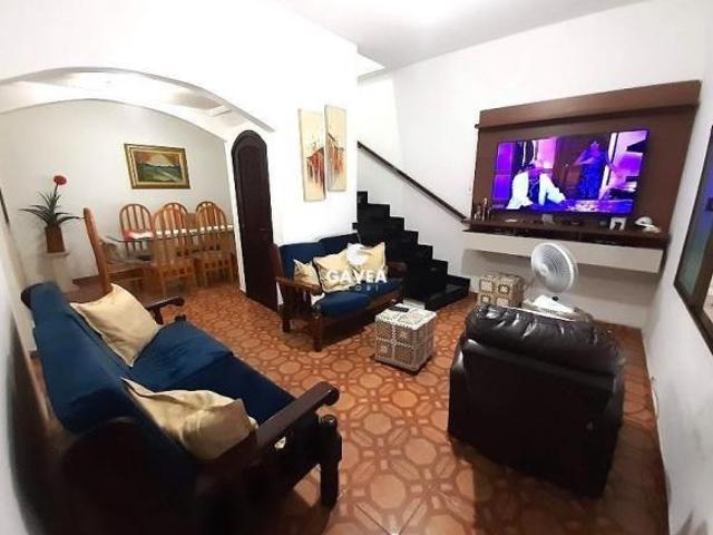 Sobrado à venda no Centro em São Vicente