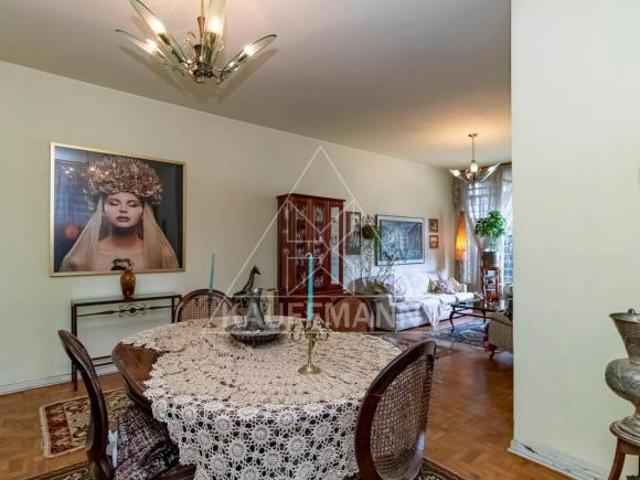 Sobrado à Venda no Alto da Lapa, 4 Dormitórios 2 Suítes, 2 Vagas, 204m² A.C