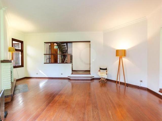 SOBRADO À VENDA NO ALTO DE PINHEIROS