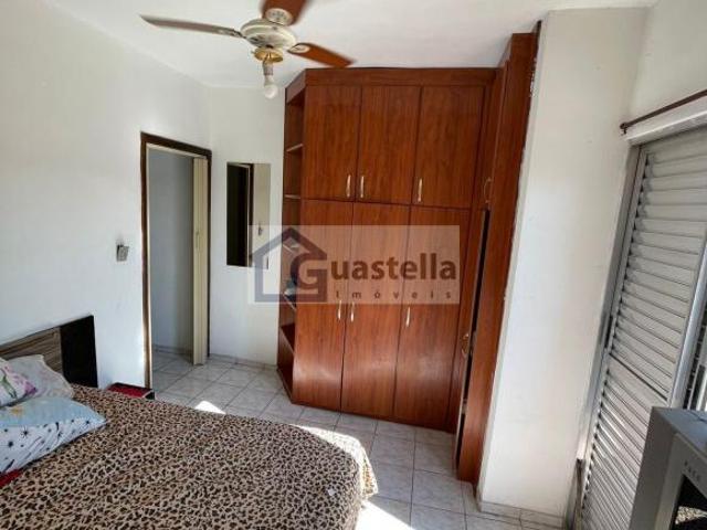 Sobrado à Venda no Alves Dias, SBC: 2 Dorms por R$360 Mil