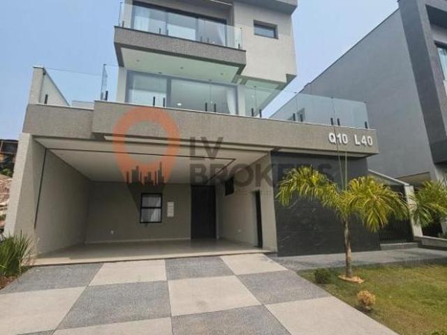 Sobrado à venda no Aruã Brisas II em Mogi das Cruzes | 6 dormitórios, 4 suítes e vista panorâmica