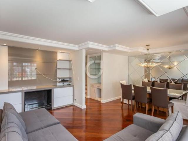 Sobrado à venda no Boa Vista – Curitiba, com 183m²