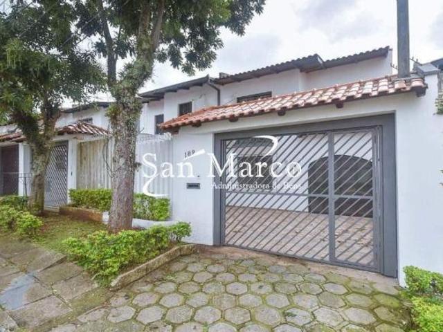 Sobrado à Venda no Boqueirão – Excelente Investimento, Imóvel Locado