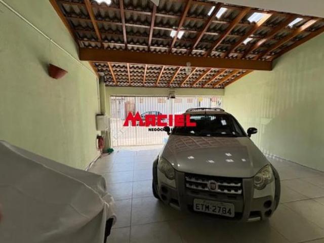 Sobrado à Venda no Bosque dos Eucaliptos ? 3ª Quadra, Estuda Permuta por Apartamento