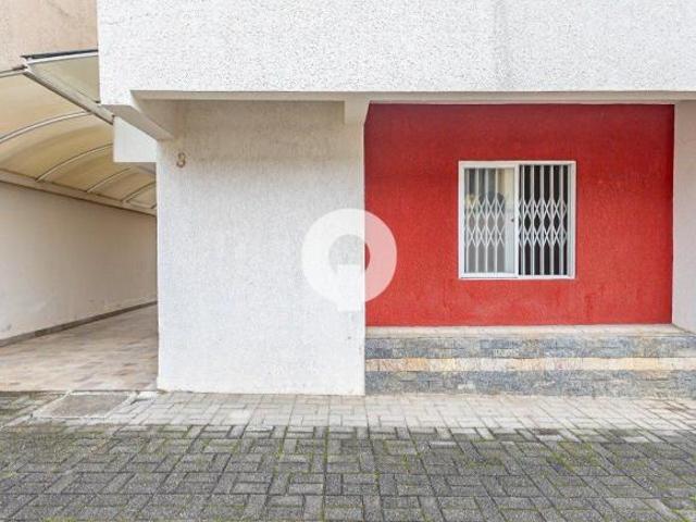 SOBRADO À VENDA NO BACACHERI | 3 QUARTOS, 1 SUÍTE E 2 VAGAS