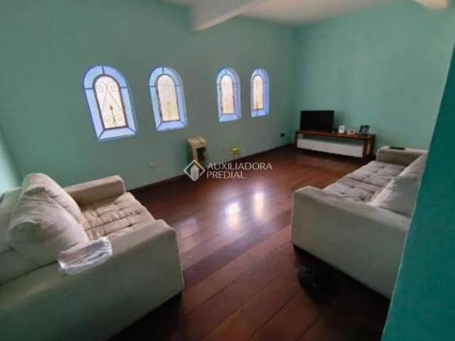 Sobrado à Venda no Baeta Neves São Bernardo do Campo 3 dormitórios | 1 suíte | 171 m² | Espaço go