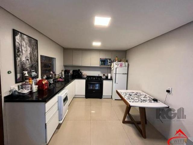 Sobrado a venda no bairro Mato Grande em Canoas