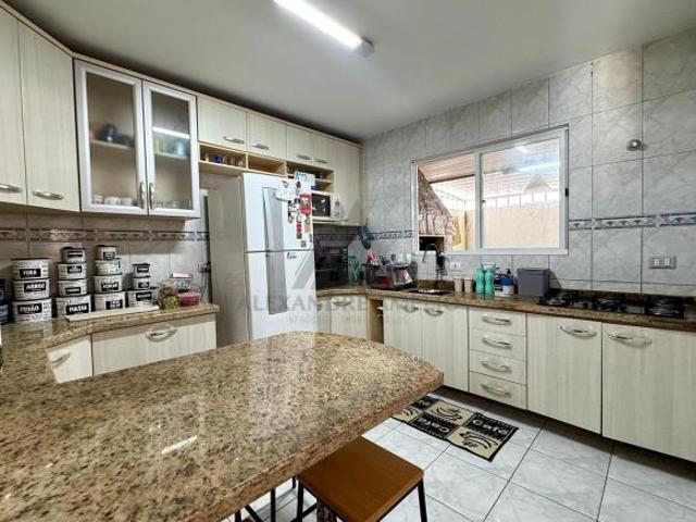 Sobrado à venda no bairro Ouro Fino São José dos Pinhais/PR