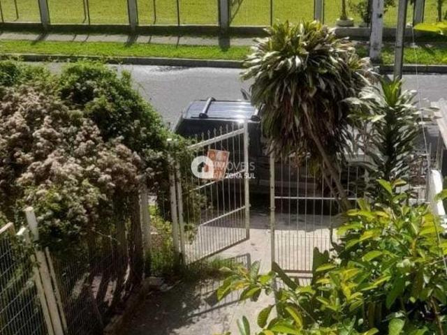 Sobrado à venda no bairro Aberta dos Morros Porto Alegre/RS
