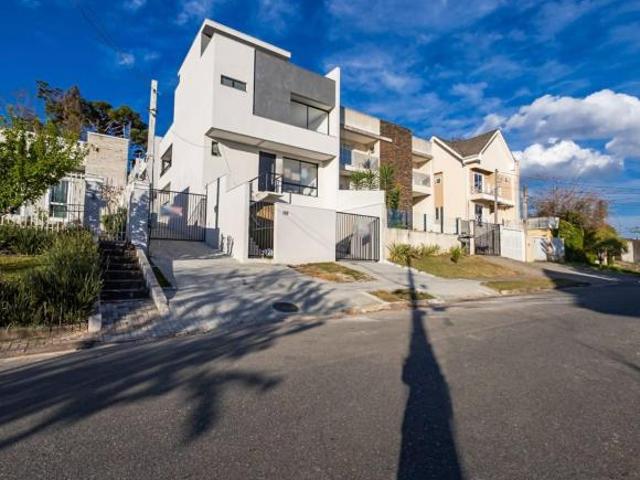 Sobrado à venda no Bairro Alto com 3 quartos, 1 suíte, 3 vagas, terraço com espaço gourmet
