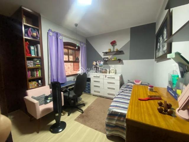 Sobrado à venda no bairro Assunção com 181 m² e 4 dormitórios/quartos disponíveis