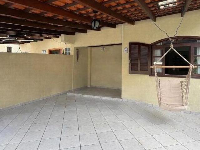 Sobrado à Venda no bairro Bacacheri em Curitiba