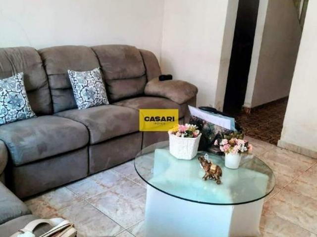 Sobrado à Venda no Bairro Campestre – 3 quartos com Quintal Oportunidade Única