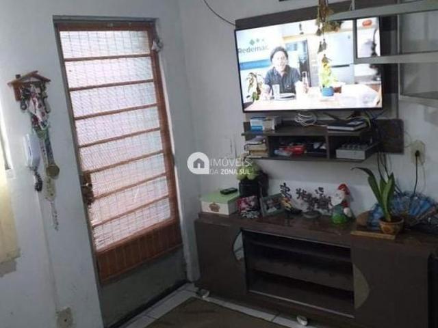 Sobrado à venda no bairro Cavalhada Porto Alegre/RS