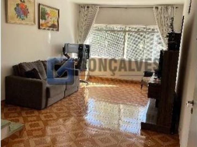 Sobrado à venda no bairro Cerâmica em São Caetano do Sul com 121m² e 2 Dormitórios