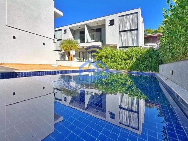 Casa à venda, Cidade Jardim em Caraguatatuba, SP