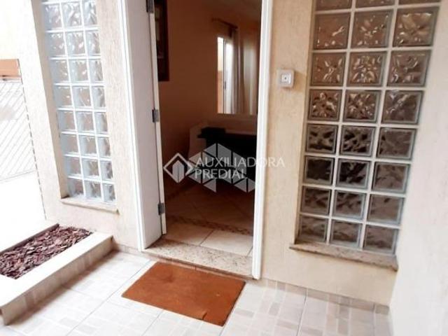 Sobrado a venda no Bairro Conceição, 250m², 04 quartos, 03 vagas, Diadema