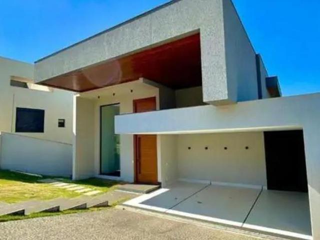 Sobrado à venda no bairro Condomínio do Lago Goiânia/GO